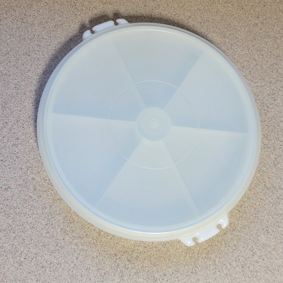 Tupperware | Kitchen | 954 Tupperware Millionaire Line Party Tray ...